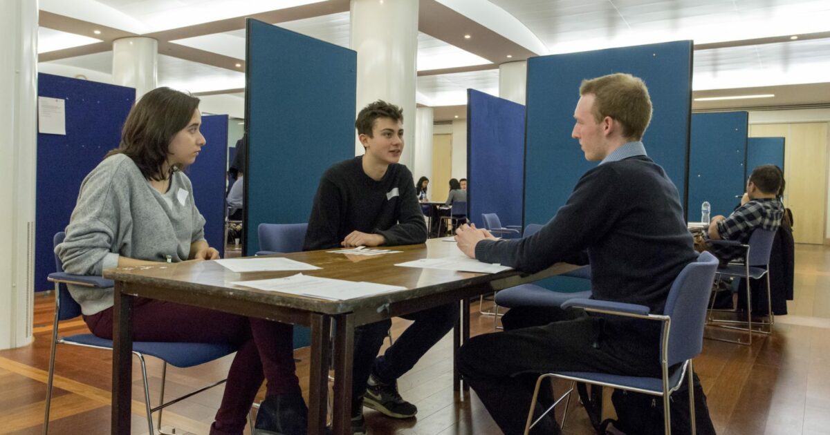 MMI Interviews: A Guide to the Multiple Mini Interview - The Medic Portal