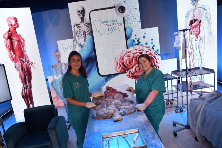 Watch live organ dissections with Operating Theatre Live - The Medic Portal