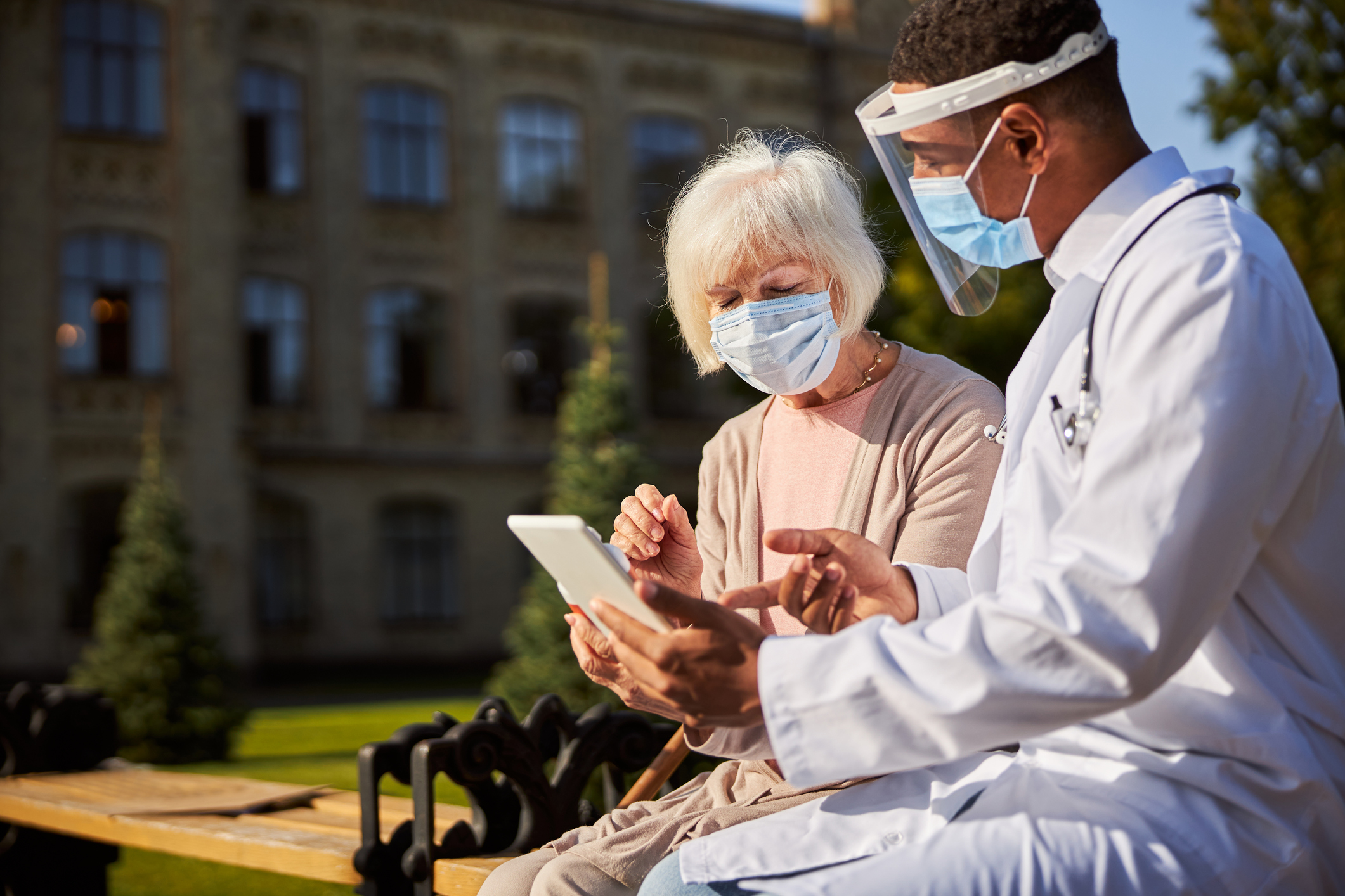 How To Survive Your First Patient Interaction - The Medic Portal
